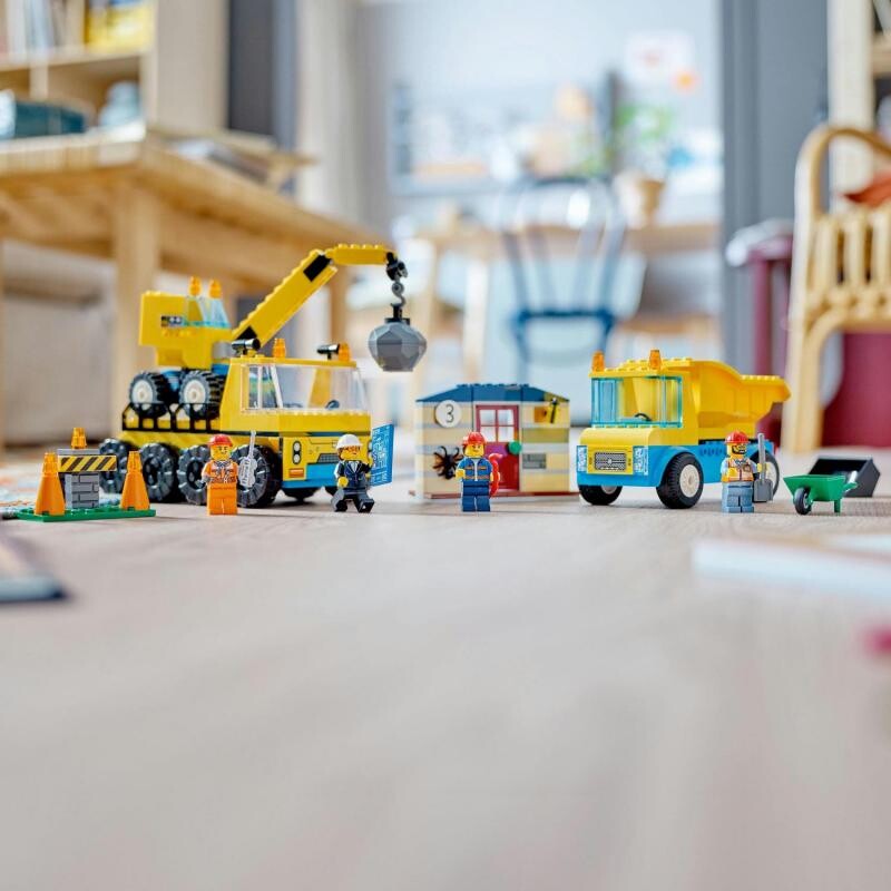 LEGO City - Construction Digger & Wrecking Ball 60391 | Pósters ...