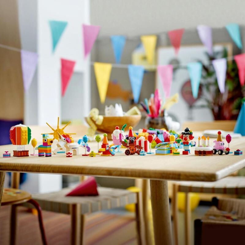 LEGO Classic - Creative Party Box 11029 | Tips for original gifts ...