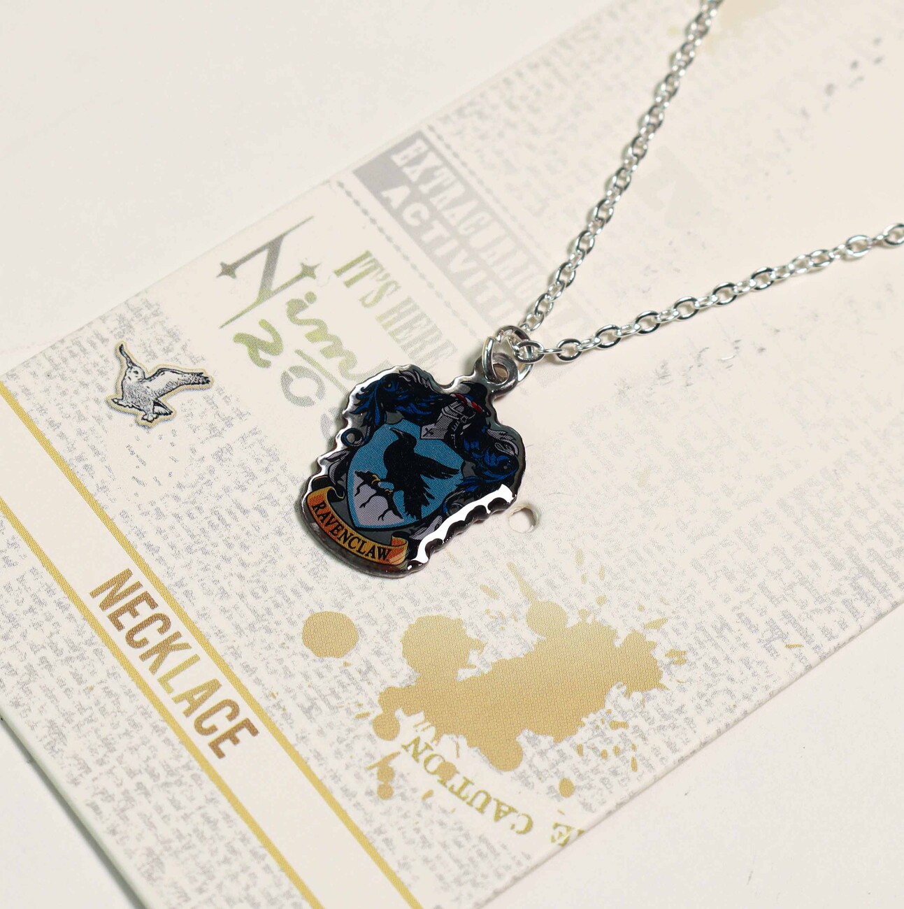 Collier Harry Potter - Ravenclaw Crest | Vêtements et accessoires pour ...