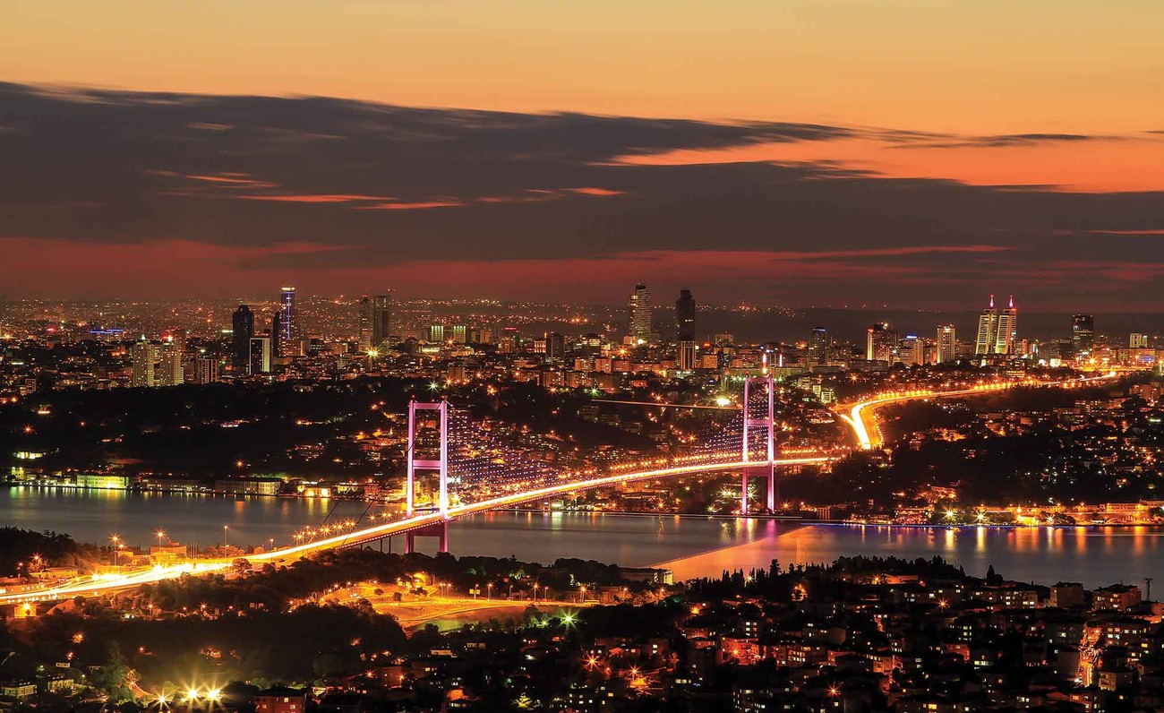 City Skyline Istanbul Bosphorus Fotobehang, Behang - Bestel nu op ...