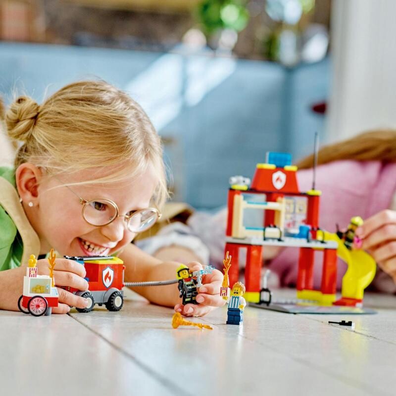Building Kit Lego City - Fire Station and Fire Engine | Posters, gifts ...