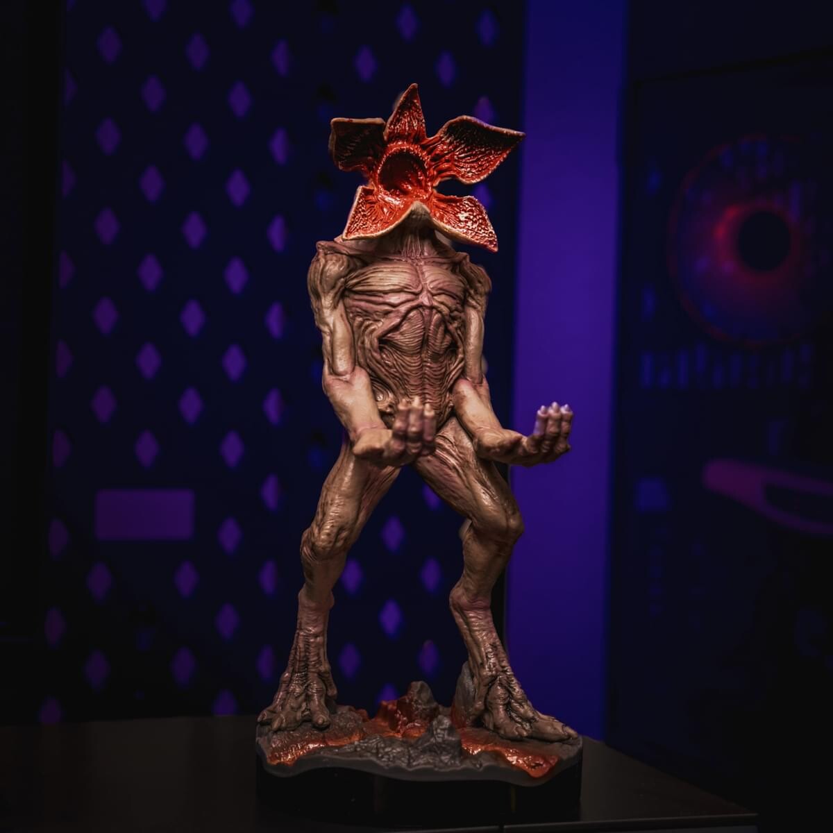 Figurine Stranger Things - Demogorgon (Cable Guy) | Tips for original ...