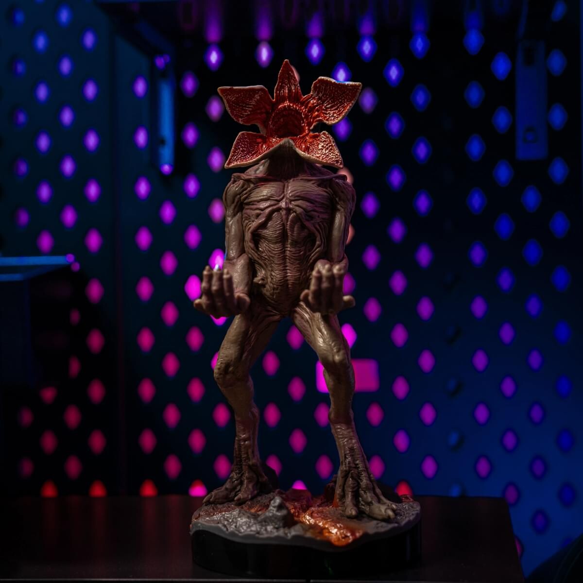 Figurine Stranger Things - Demogorgon (Cable Guy) | Tips for original ...