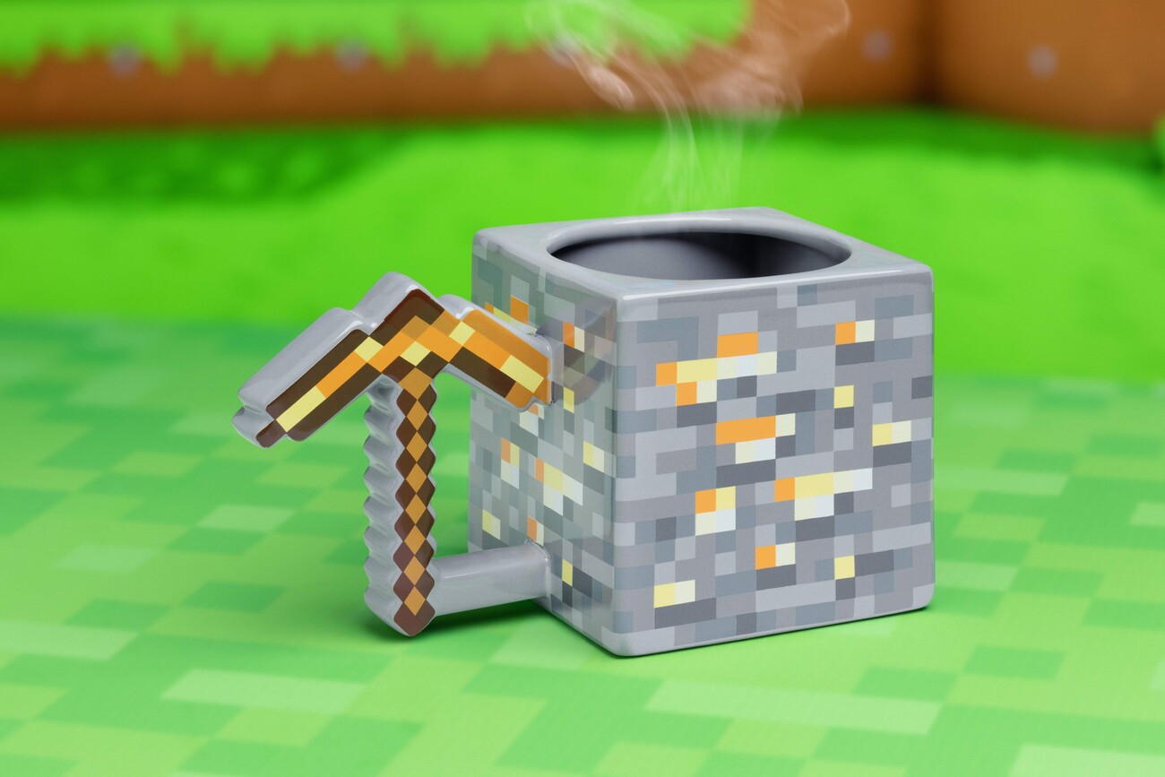 Tazza Minecraft - Gold Pickaxe | Idee per regali originali | Europosters