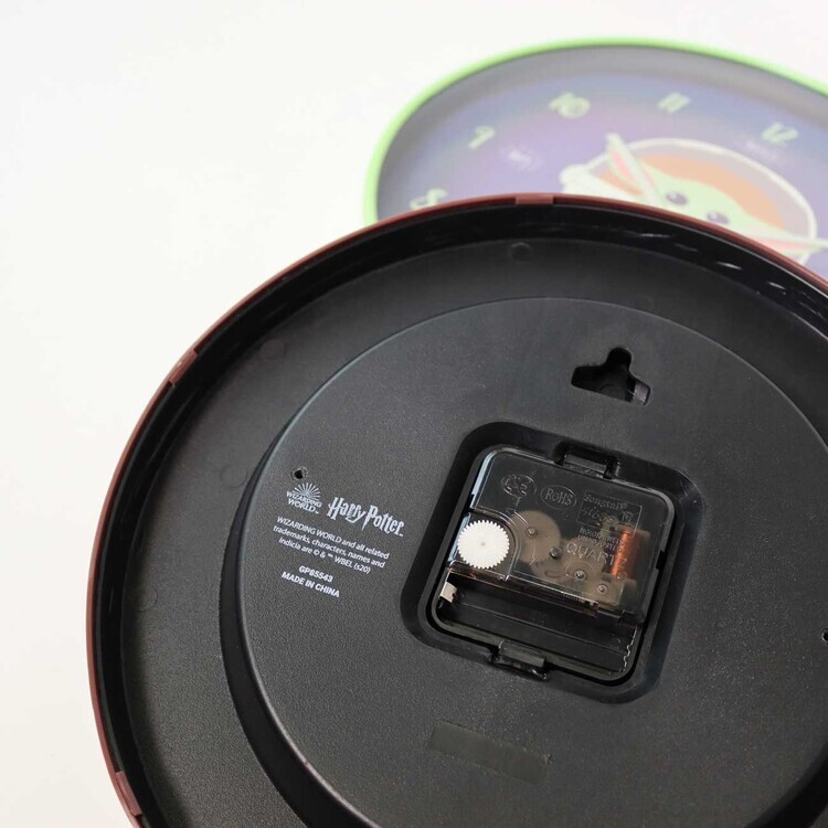 Uhr Clock Minions (Despicable Me): The Rise of Gru - Minion Powered ...