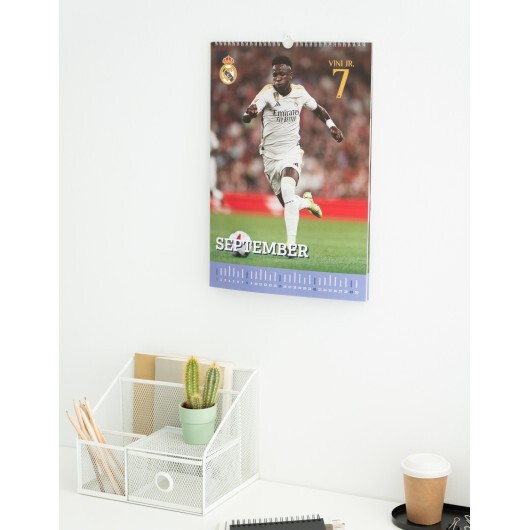 Real Madrid - Season 2023/2024 - Wandkalender 2024 | Kaufen bei Europosters