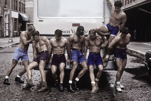 Rob Lang - bigger push Póster, Lámina | Compra en Posters.es